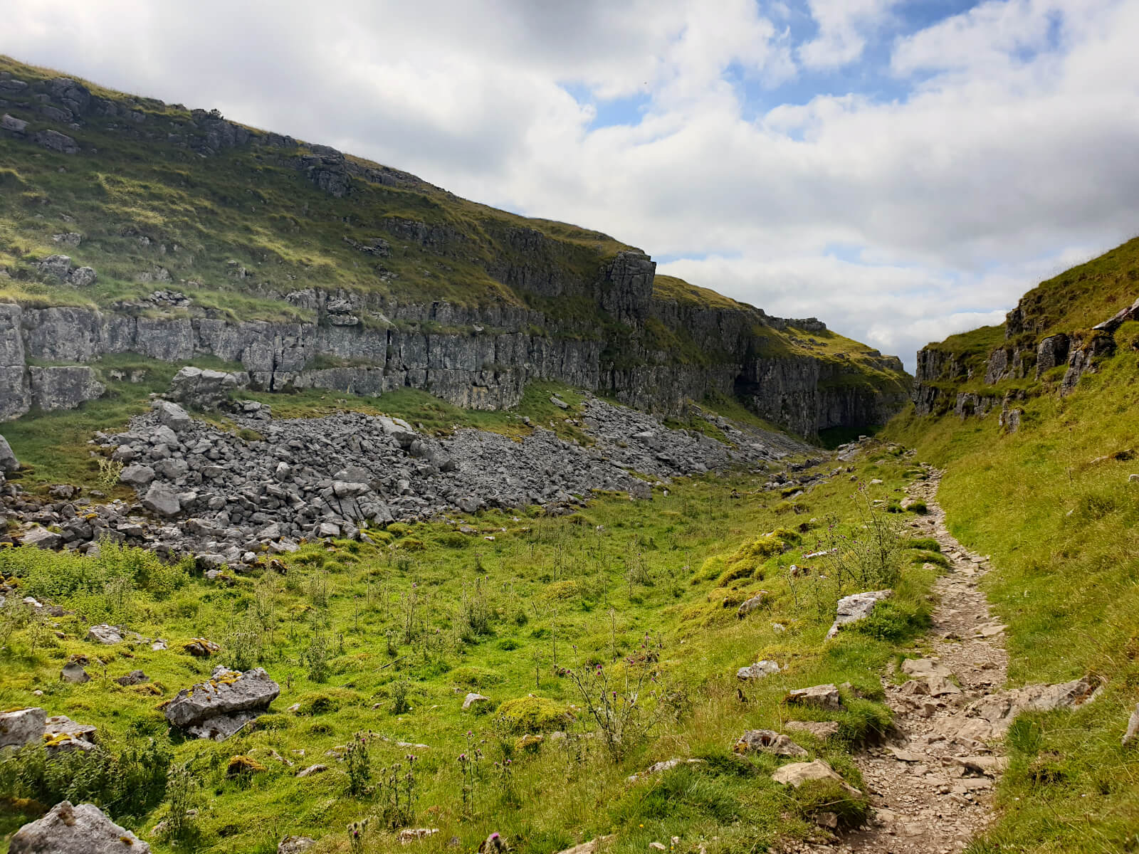 Little Known Malham Walk to Malham Cove, Janet's Foss & Gordale Scar